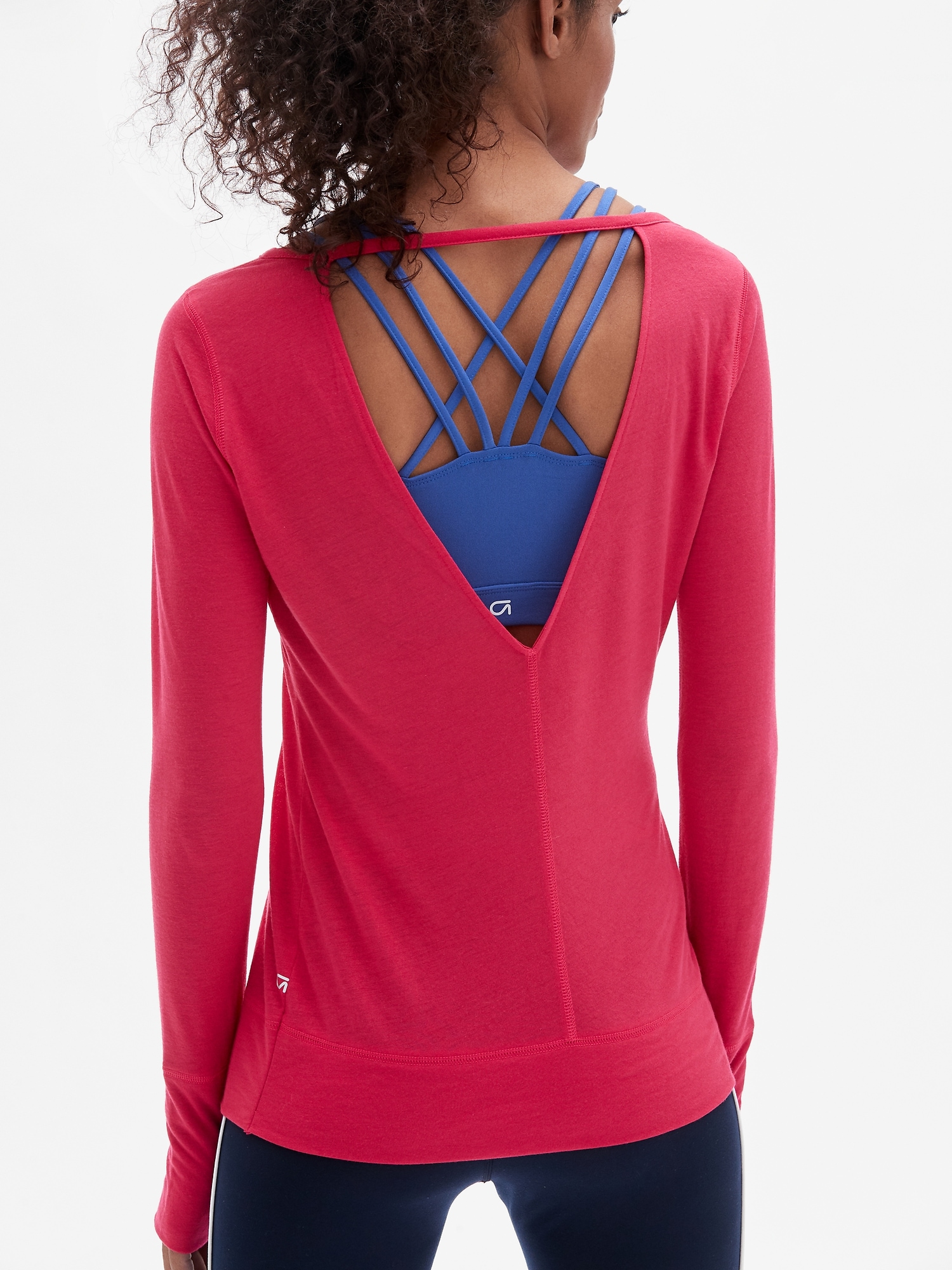 GapFit Open-Back T-Shirt | Gap Factory