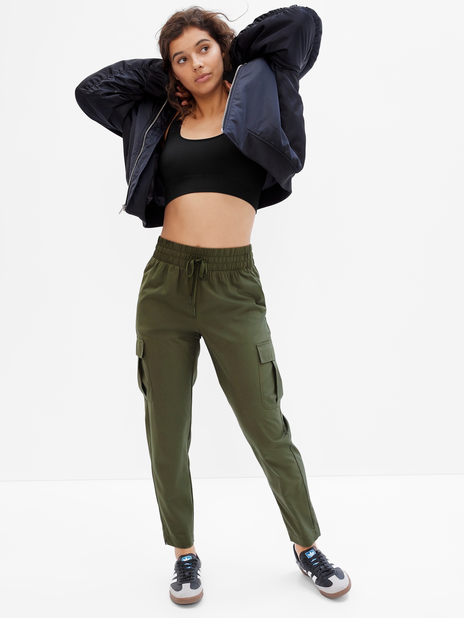 GapFit Runaround Cargo Pants | Gap Factory