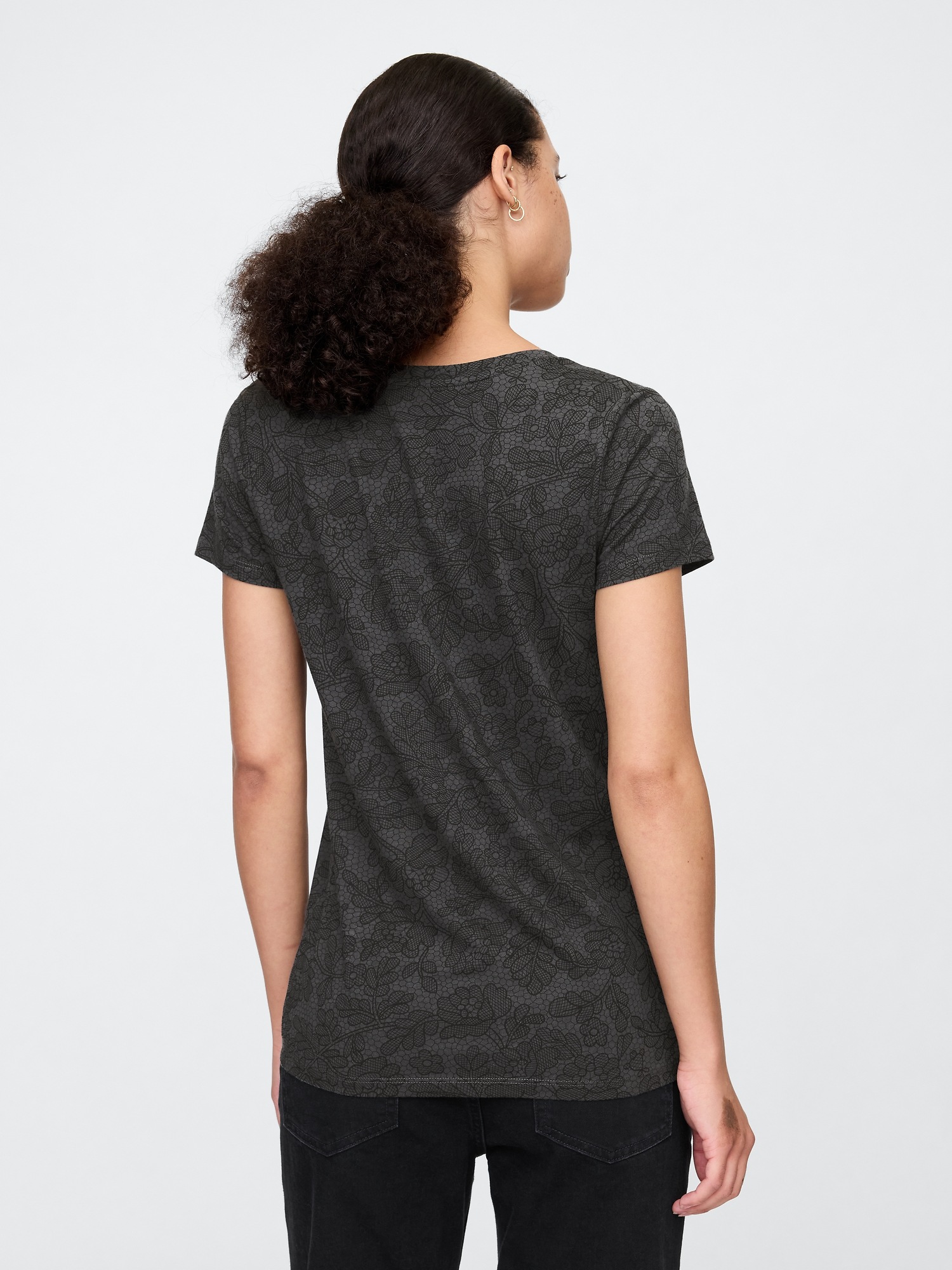 Favorite V-Neck T-Shirt | Gap Factory